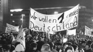 German reunification: still dividing opinion 30 years on – Historia ...